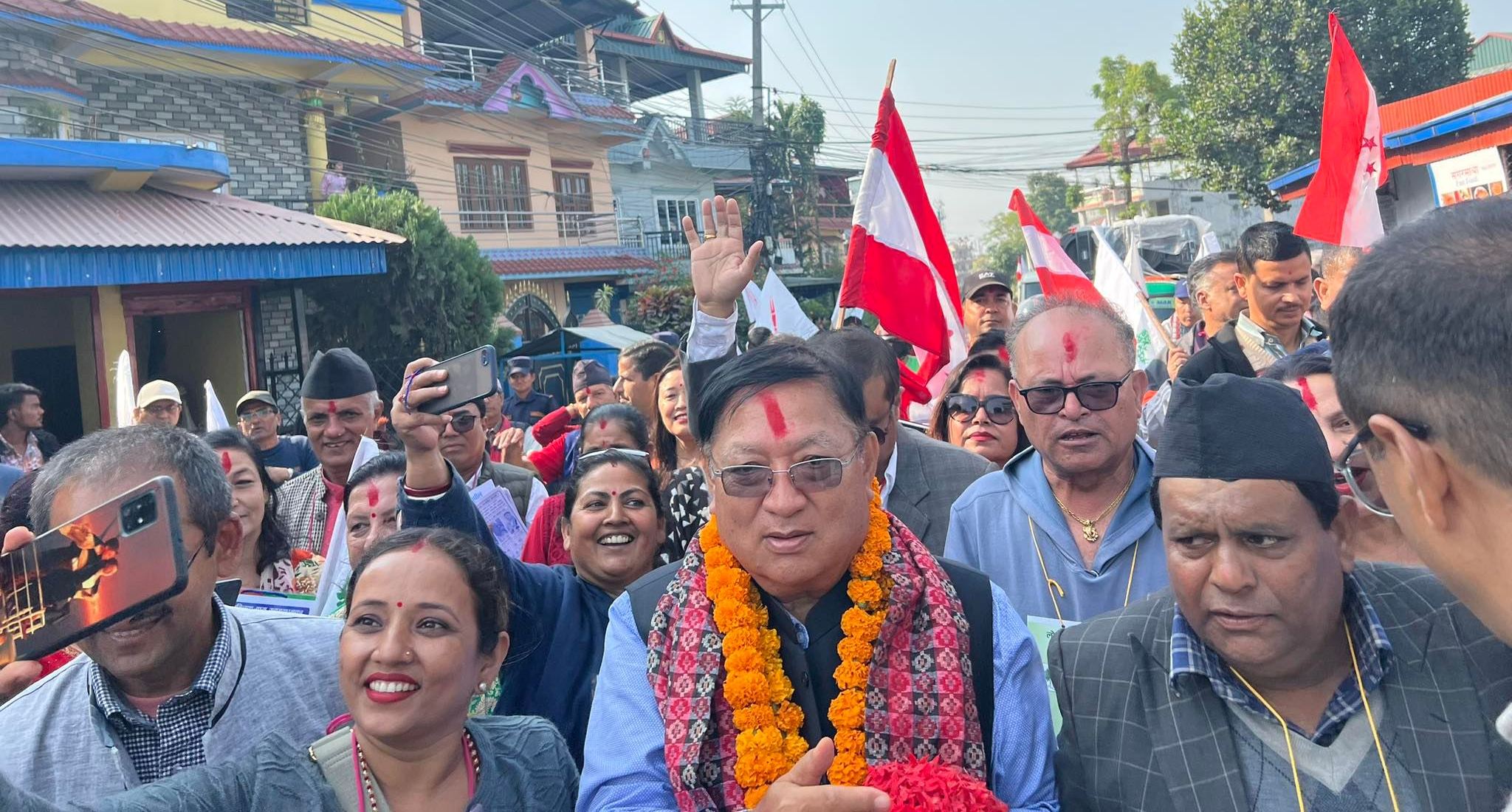 चितवन–२ को उपनिर्वाचनका लागि उमेश श्रेष्ठसहित कांग्रेसबाट ११ जना ...